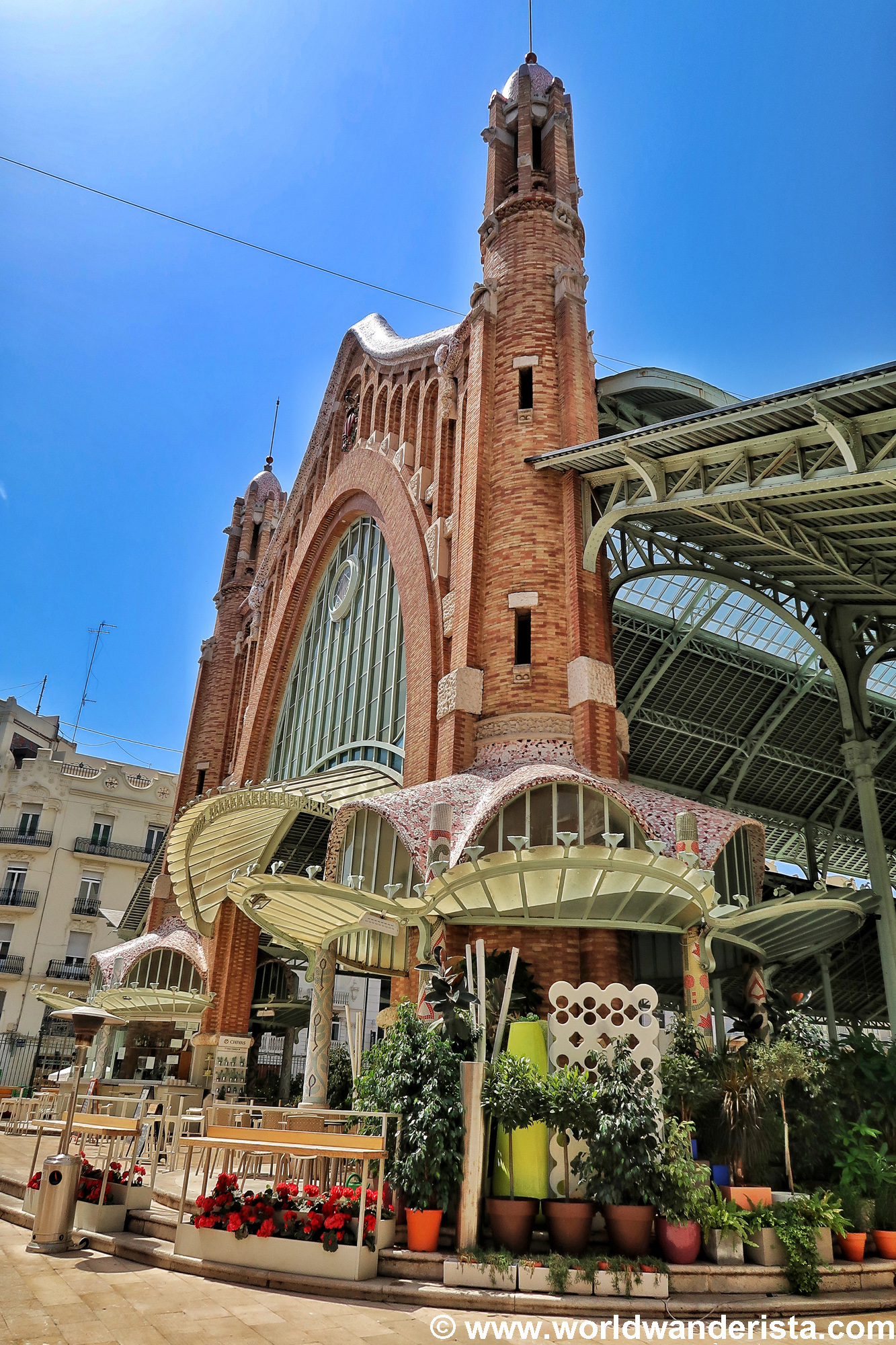 Valencia Mercado de Colon – WORLD WANDERISTA